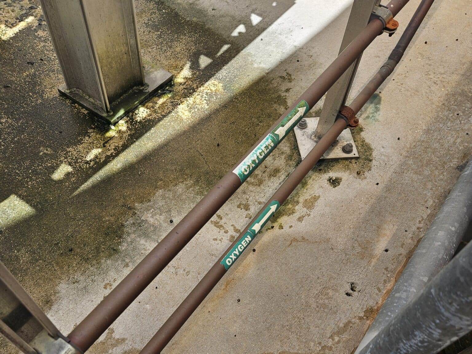 The Hazards of Unlabeled or Incorrectly Labeled Piping Systems | HydroCorp